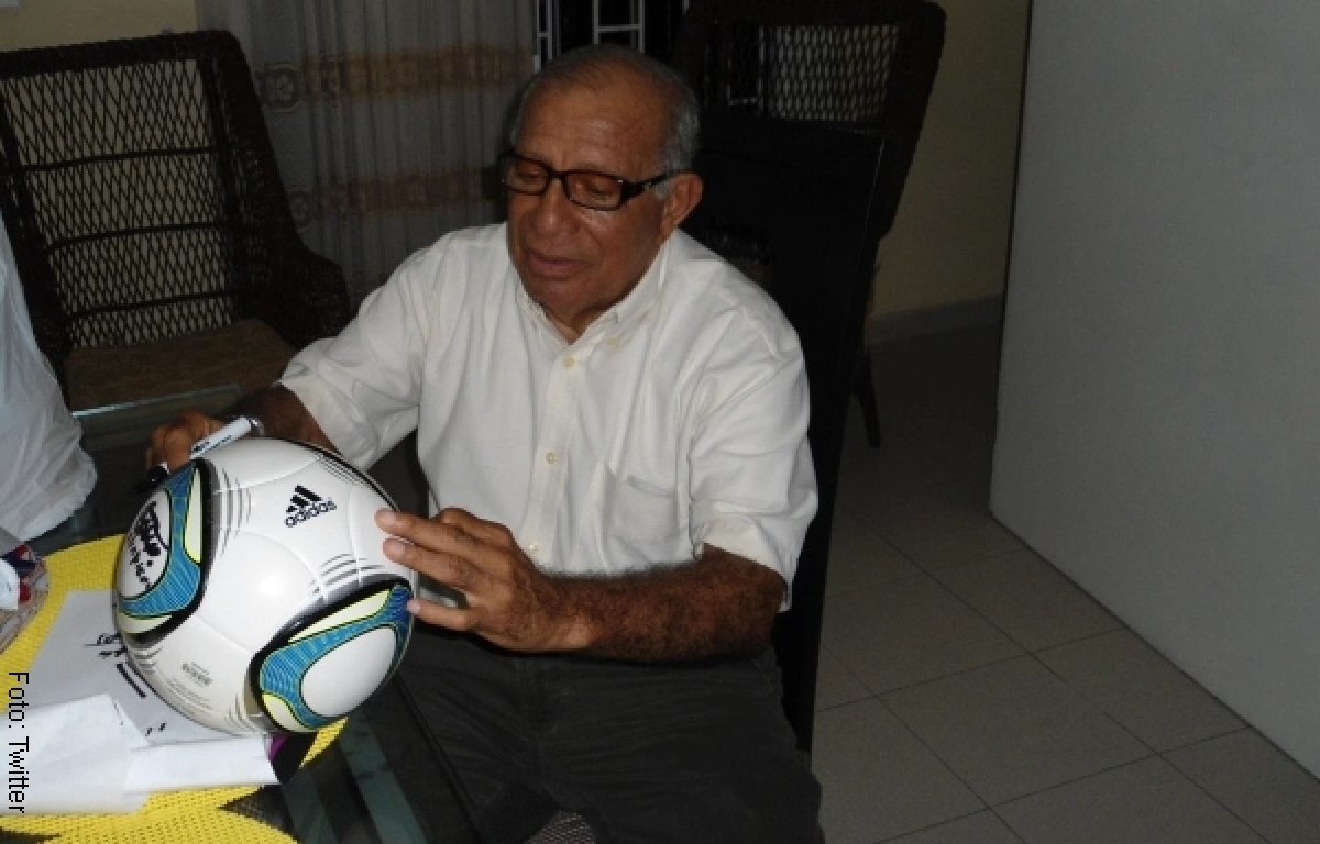 Adiós a Marcos Coll, el colombiano que marcó un gol olímpico en un mundial