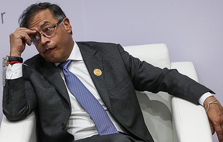 Los memes que dejó la confusión de Gustavo Petro en Chile