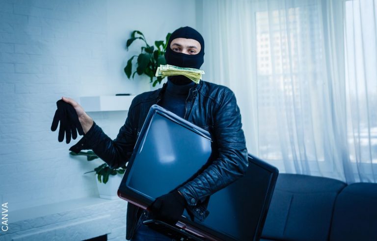 Soñar que me roban es una señal de alerta