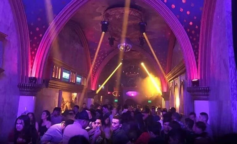 Theatron eliminó la barra libre